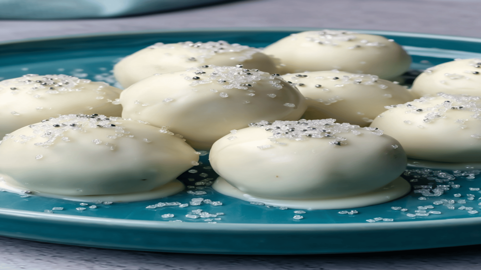 Snowball OREO Cookie Balls - simplygfrecipes